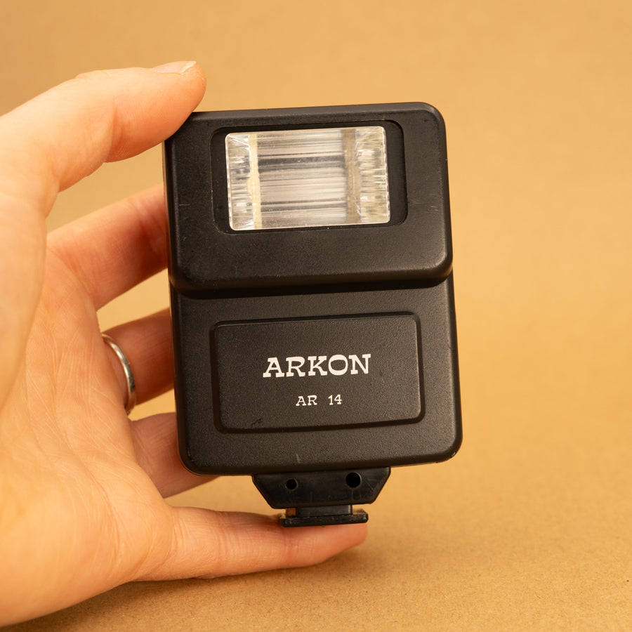 Ultra Compact External Camera Flash for SLR Cameras and Olympus Trip ...