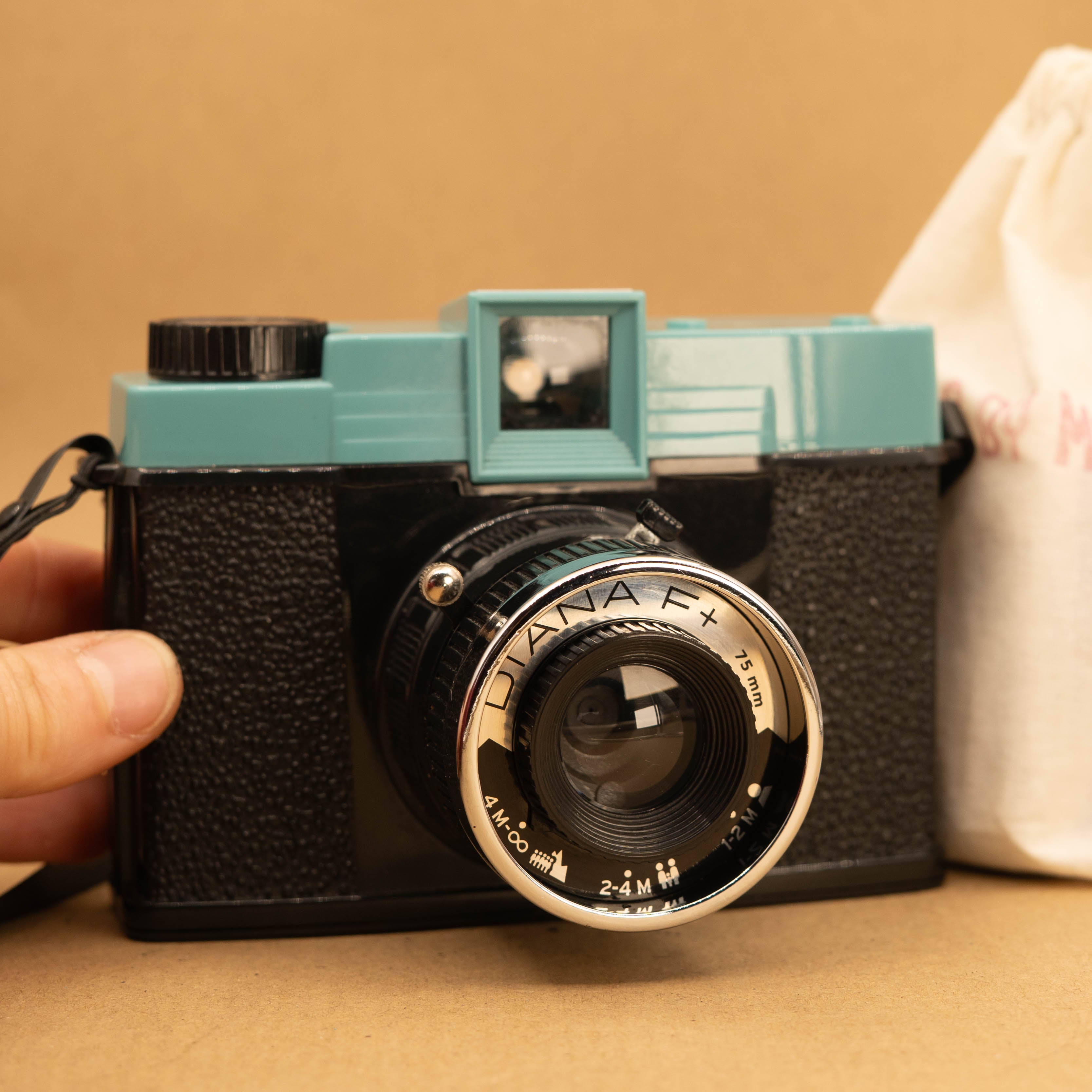 Lomography Diana F+ with 75mm Lens 120 Film Camera for Beginners ...