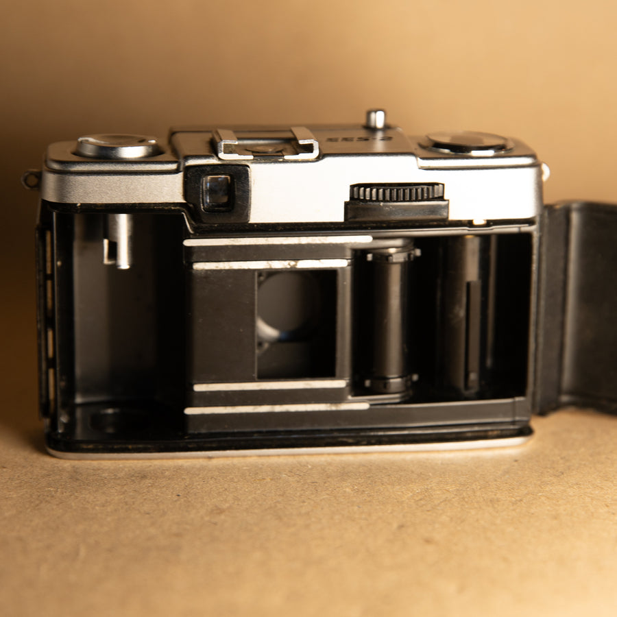 Green Olympus Pen EES-2 Half-frame 35mm Film Camera - Refurbished ...